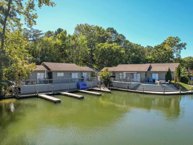 124 Lees Landing