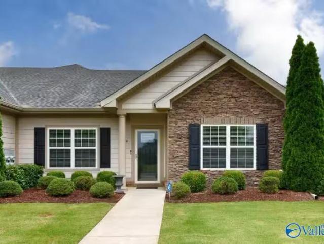 124 MOORE FARM CIR NW # 124, HUNTSVILLE, AL 35806