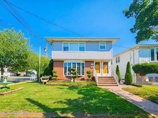124 Manila Ave, Staten Island, NY 10306