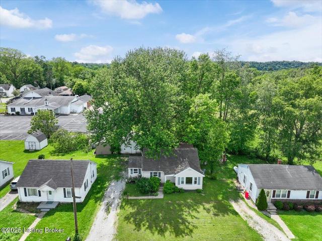 124 Maple Ave