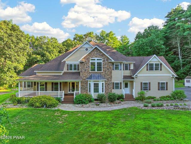 124 Milford Estates Dr, Milford, PA 18337