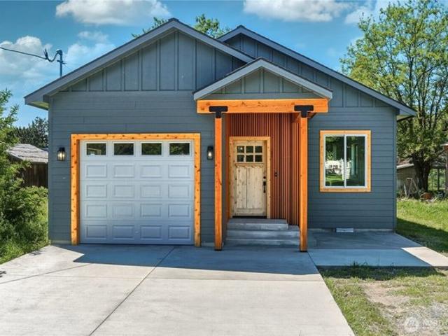 124 Murphy St, Waitsburg, WA 99361