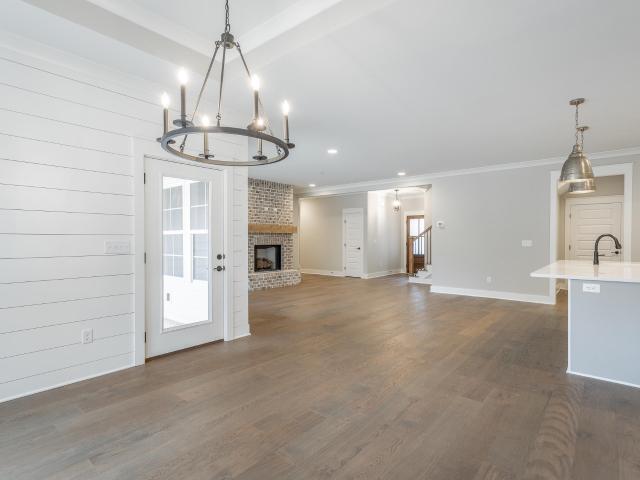 124 Murry Lane NW
