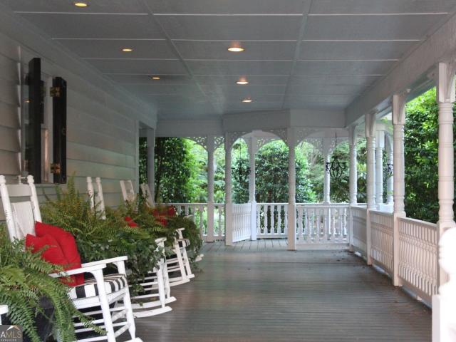 124 N Valhalla Lane