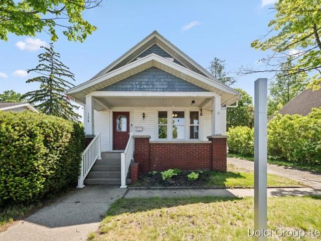 124 N Warren Ave, Big Rapids, MI 49307
