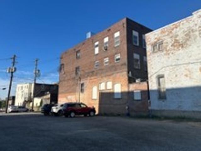 124 N Center Ave