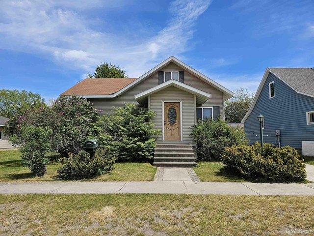 124 N First St, Manistique, MI 49854