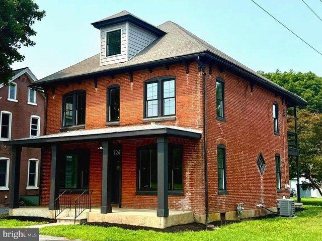124 N Sheridan Rd, Newmanstown, PA 17073