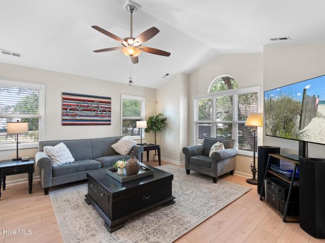 124 NW 8th Street
