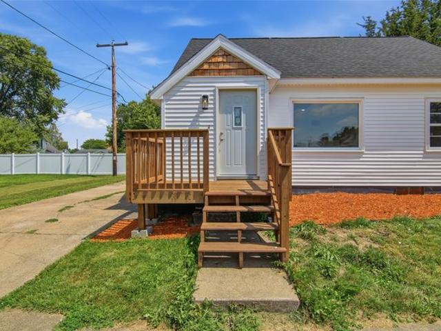 124 S Victory St, Fall Creek, WI 54742