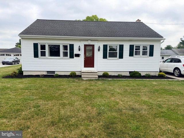 124 S Spruce St, Annville, PA 17003