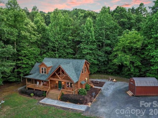 124 Small Creek Dr, Lake Lure, NC 28746