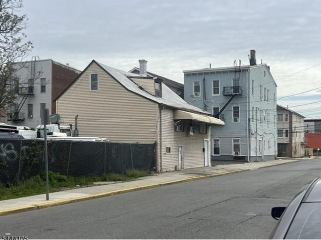 124 South St, Passaic, NJ 07055