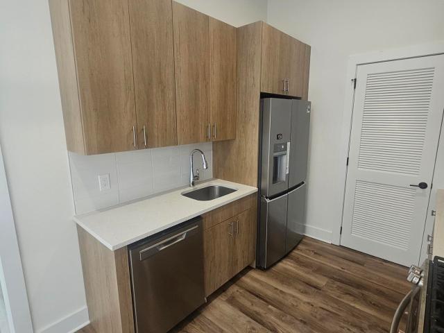 124 Saint James