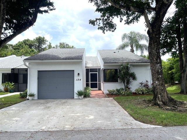 124 Sandy Ln, Royal Palm Beach, FL 33411