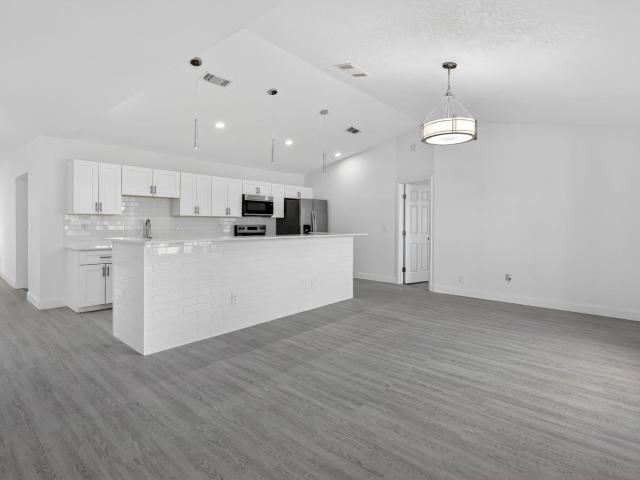 124 SE Eyerly Ave, Port St. Lucie, FL 34983 | MLS #B26017 | Compass