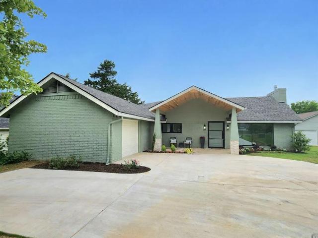 124 Sequoya Drive E