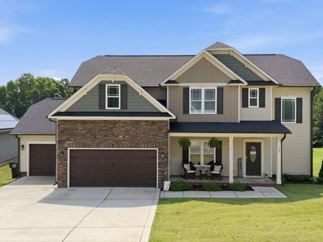 124 Shady Oaks Dr, Benson, NC 27504