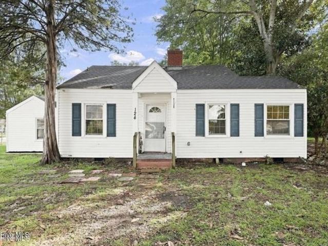 124 Sherwood Rd, Jacksonville, NC 28540