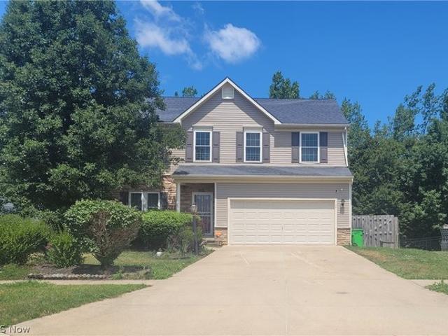 124 Slate Dr, Berea, OH 44017