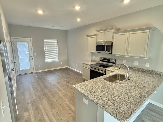 124 Stonehenge Cir