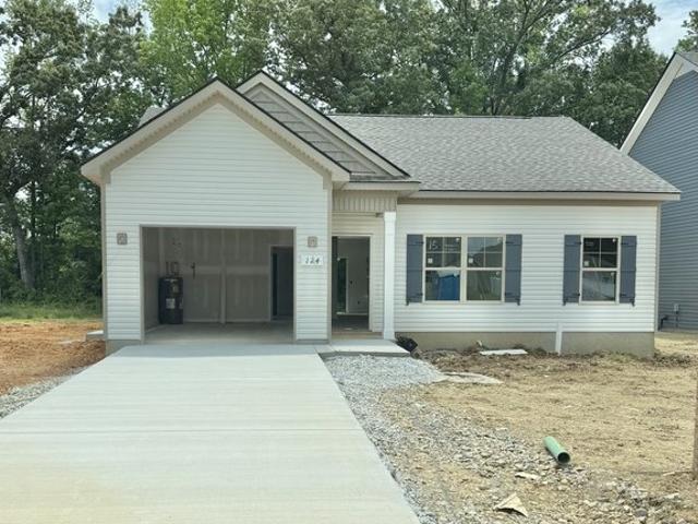 124 Stonehenge Cir, Manchester, TN 37355
