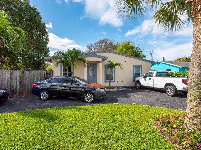 124 SW 10th Ave, Boynton Beach, FL 33435 | MLS #R11161 | Compass