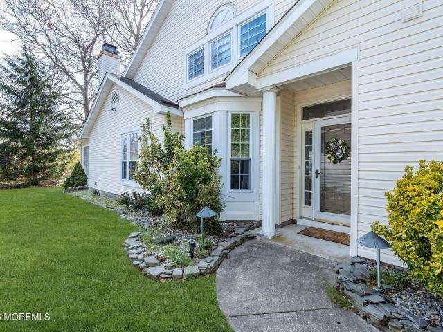 124 Sylvan Lake Boulevard