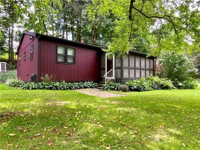 124 Poplar Ln, New Galilee, PA 16141