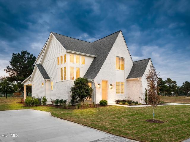 124 Pine Tree Point