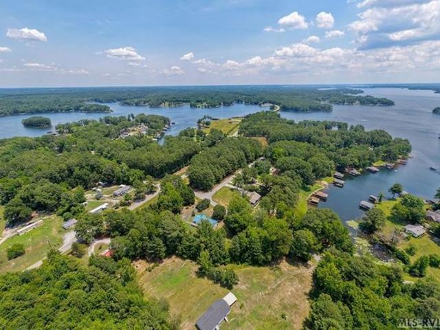 124 Pineview Dr, Henrico, NC 27842