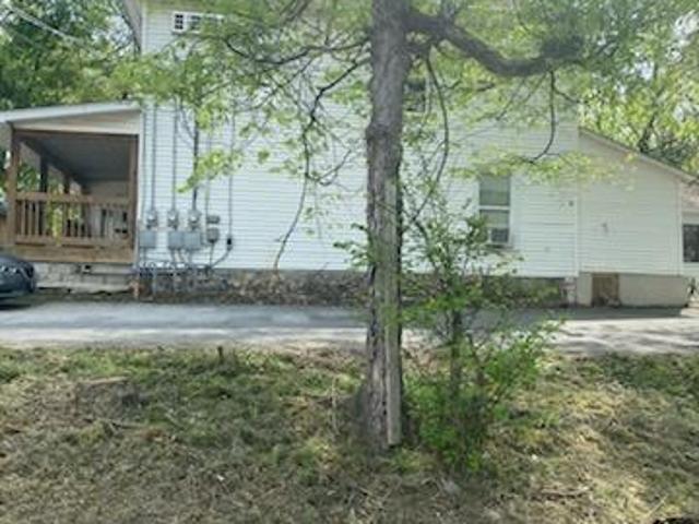 124 Rogers E