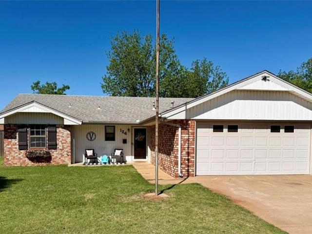 124 Rawlings, Clinton, OK 73601