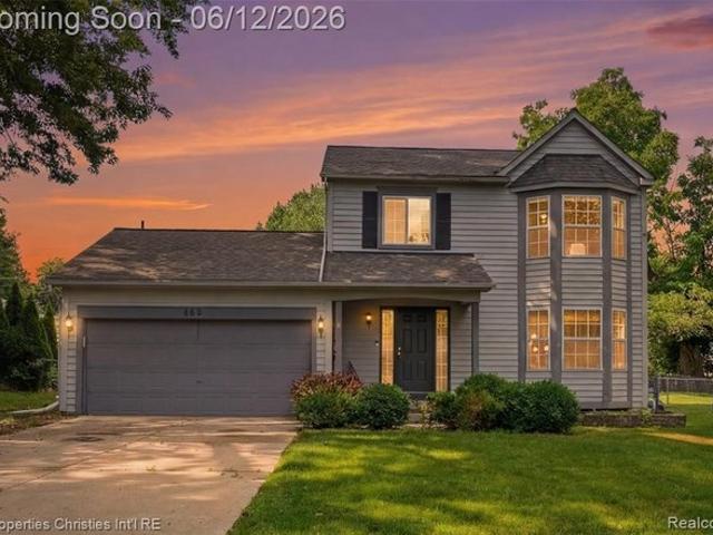 124 Rexton St, Novi, MI 48377