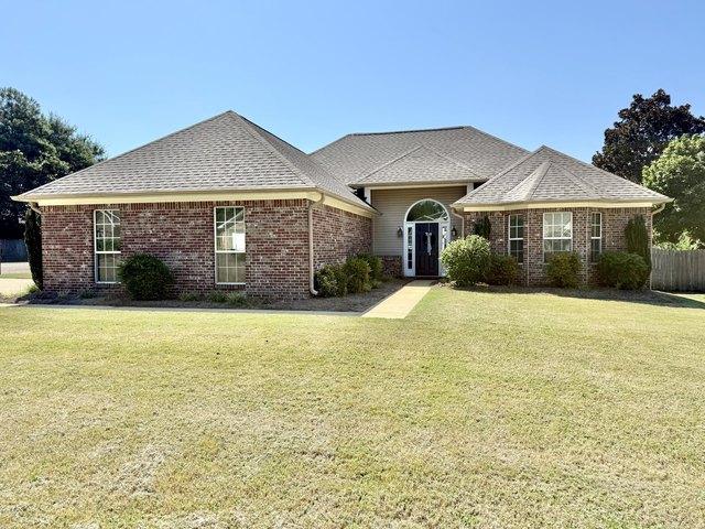 124 Ridge Cove Dr, Saltillo, MS 38866