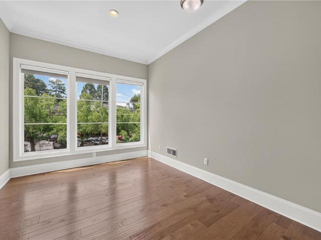 124 W Wieuca Road NE