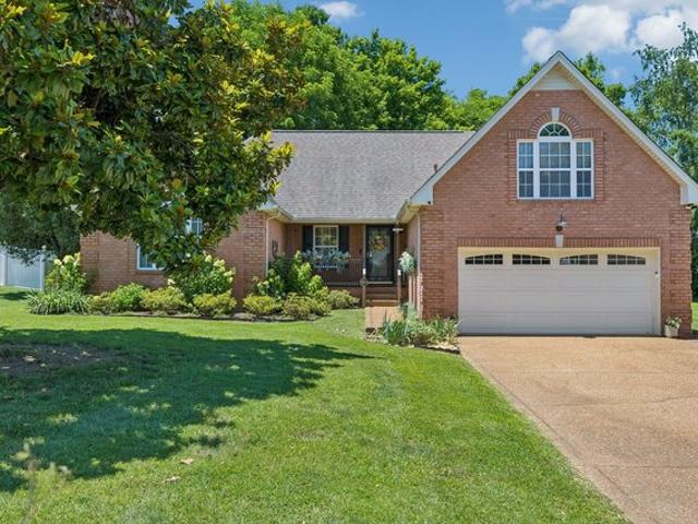124 W Braxton Ln, Hendersonville, TN 37075