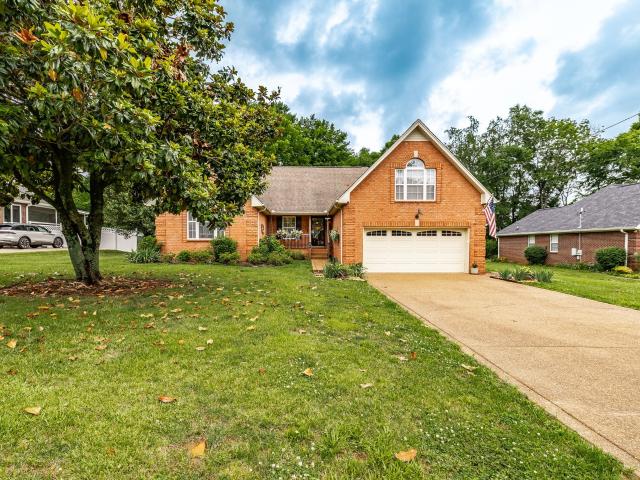 124 W Braxton Ln