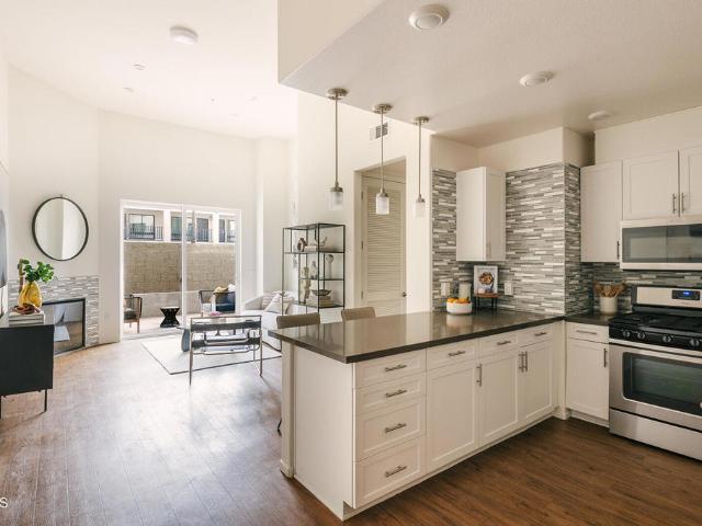 124 W Colorado Street 108