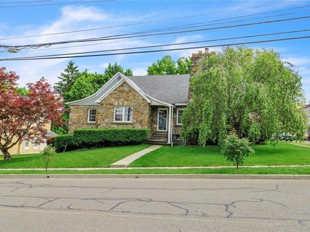 124 W Edward St, Endicott, NY 13760