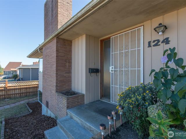 124 W Fogarty Ave, Port Angeles, WA 98362 | MLS #2438 | Compass