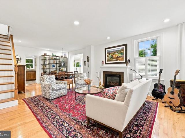 124 W Gravers Lane