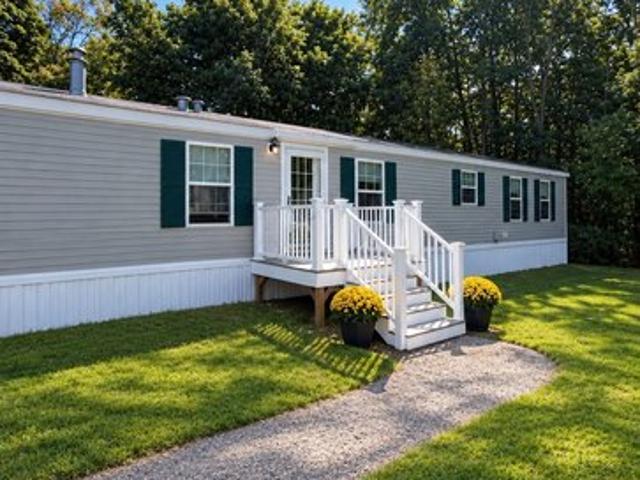 124 W Main St Unit 38, Merrimac, MA 01860