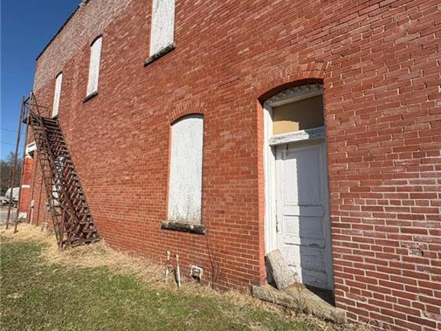 124 W Main Street