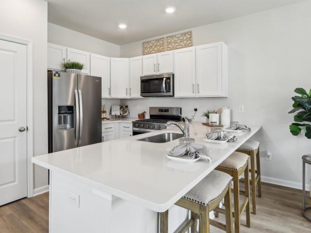 124 W Montgomery Avenue