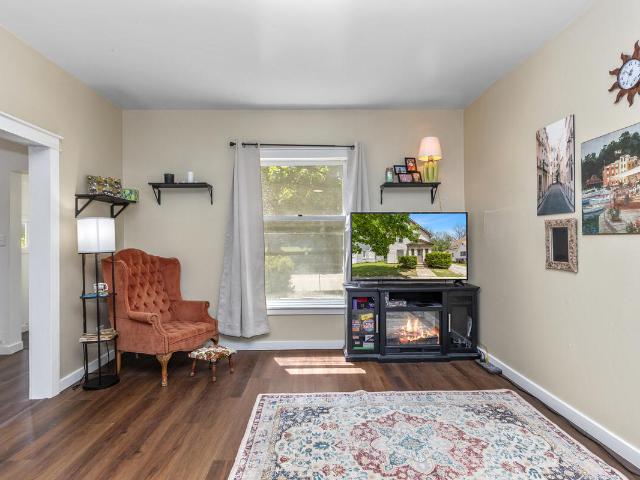 124 Woodward Avenue