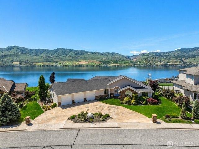 124 Waterview Dr, Chelan, WA 98816