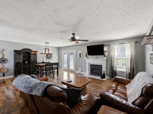 124 White Cliffs Lane