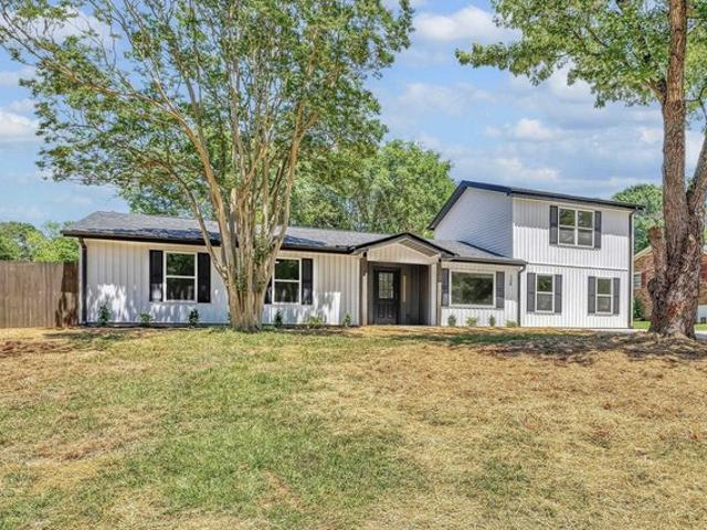 124 Willowood Dr, Spartanburg, SC 29303