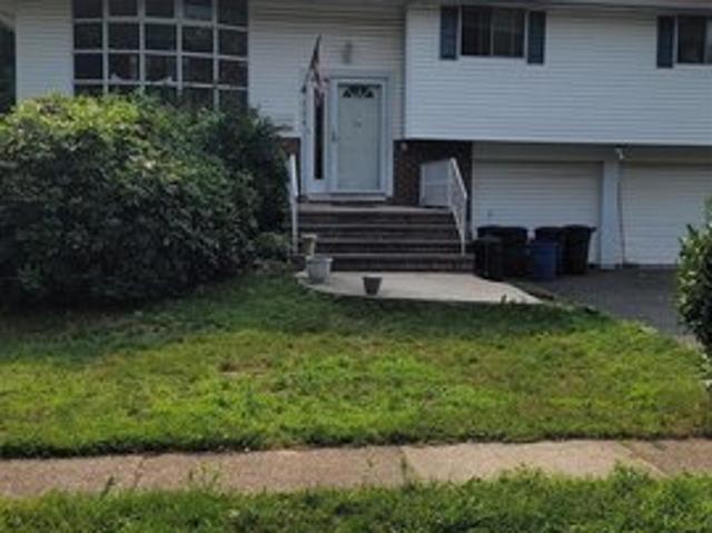 124 Wright Ave, Deer Park, NY 11729